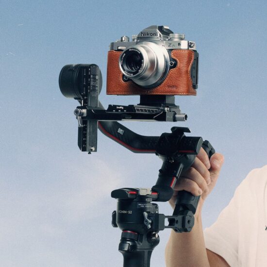 SmallRig announced new L-shape grip and half case with strap for Nikon ...